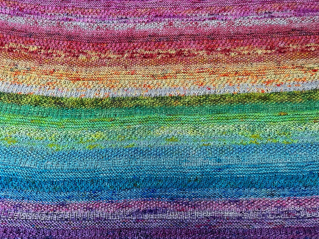 Knitted Rainbow Blanket – PipsRainbow
