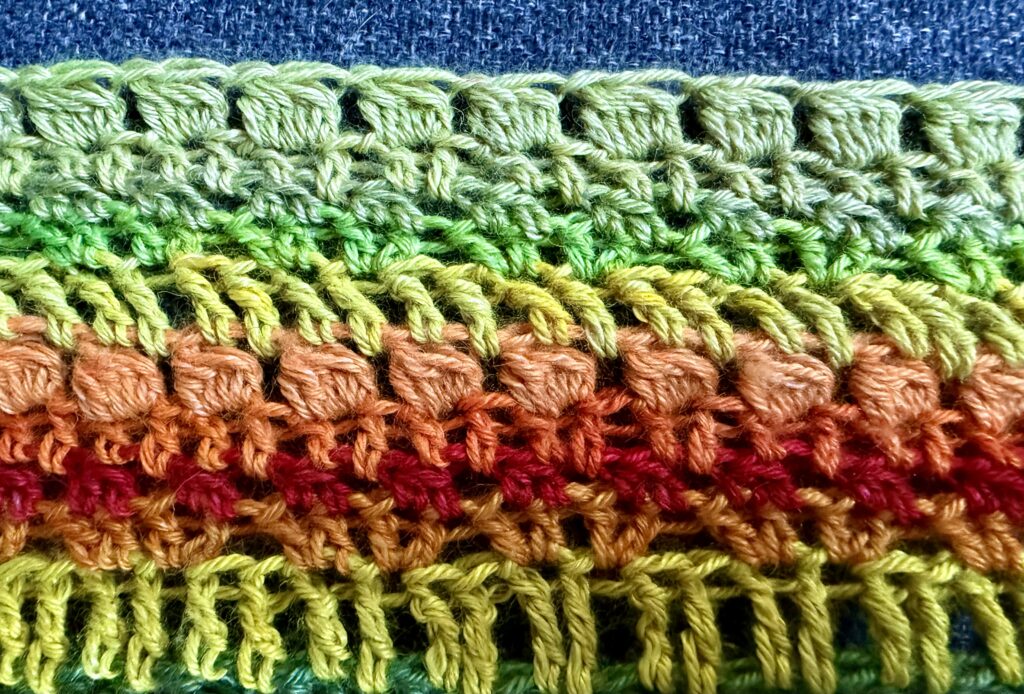 Around the World Cowl CAL – PipsRainbow